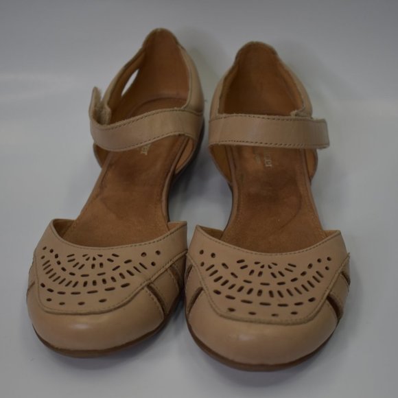Naturalizer | Shoes | Naturalizer Womens Gail Flat Sandals Sz 8n | Poshmark
